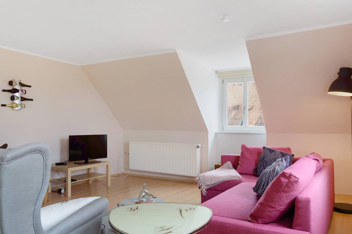 90 M² Ferienwohnung ∙ 2 Schlafzimmer ∙ 4 Gäste - Iphofen