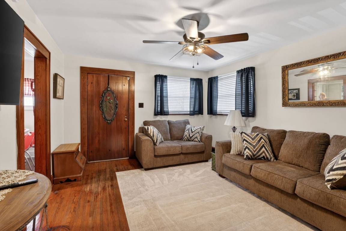 77 M² House ∙ 2 Bedrooms ∙ 4 Guests - Bristol, TN