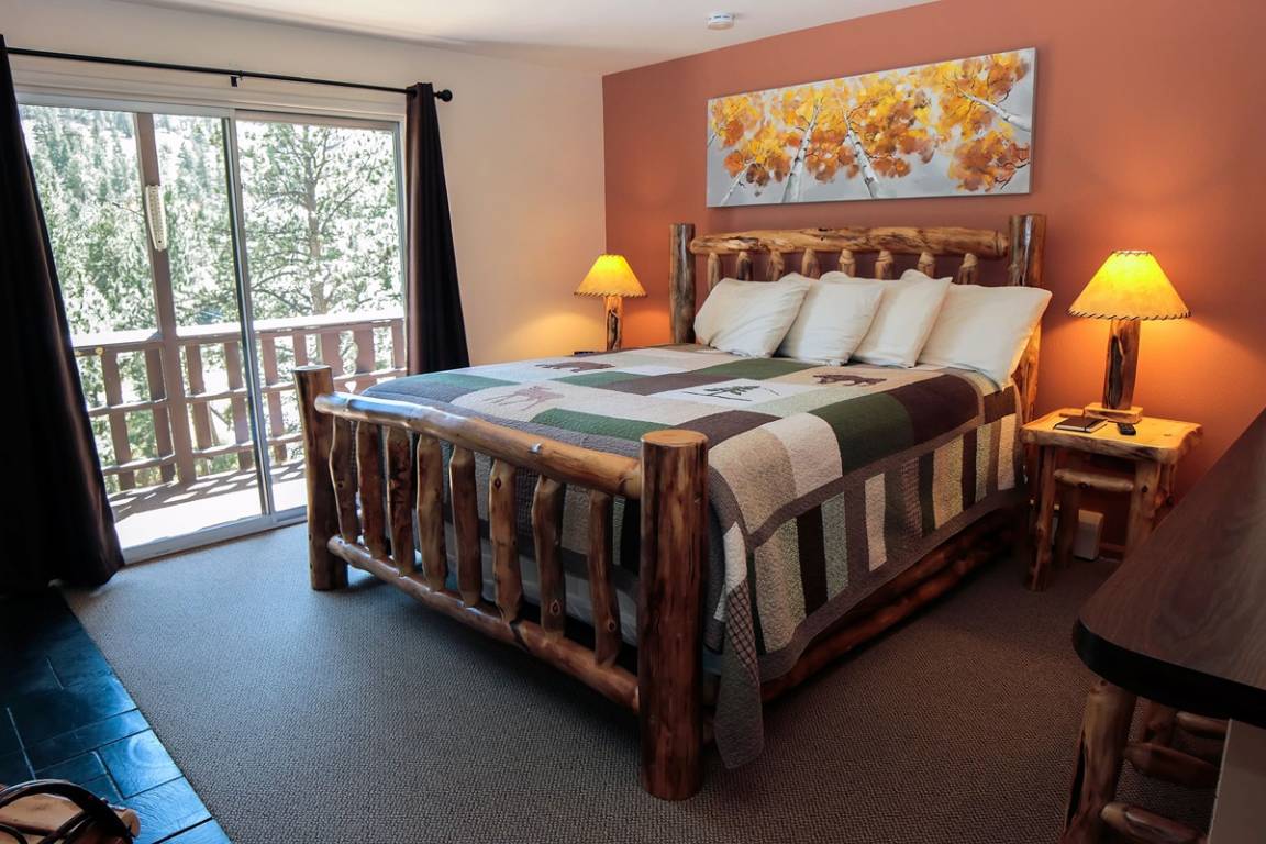 Condo ∙ 2 Guests - Estes Park, CO