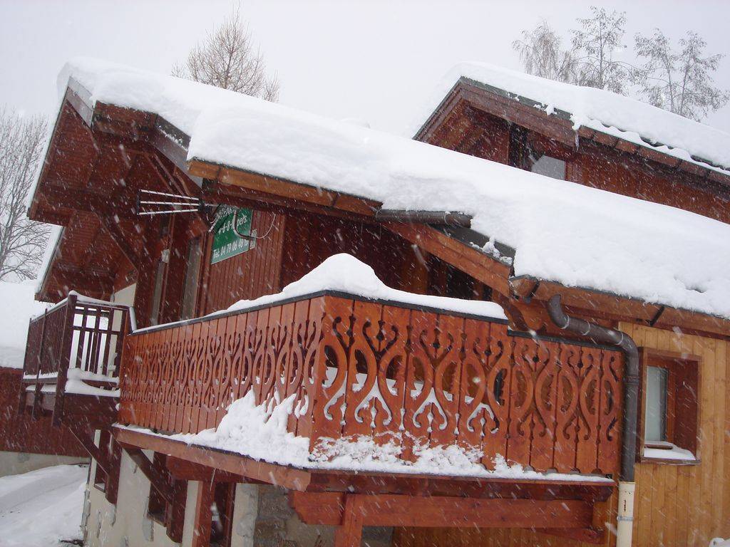 110 M² Chalet ∙ 5 Slaapkamers ∙ 10 Gasten - Aime