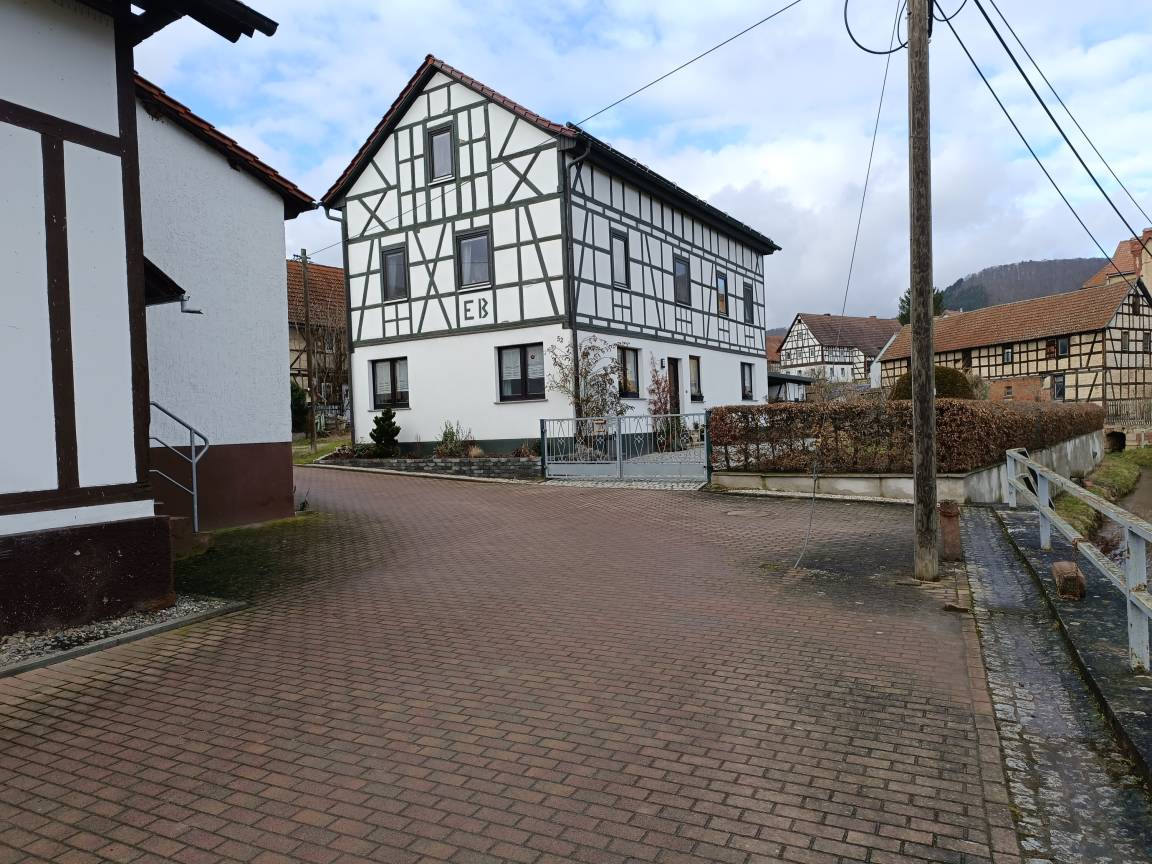 70 M² Ferienwohnung ∙ 1 Schlafzimmer ∙ 4 Gäste - Pößneck