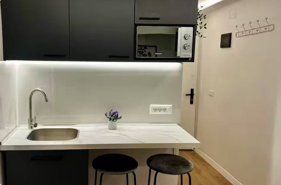 85 M² House ∙ 1 Bedroom ∙ 7 Guests - Tirana