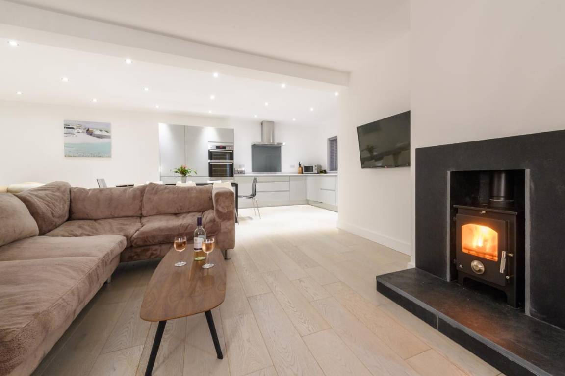 Cottage ∙ 4 Bedrooms ∙ 8 Guests - Saundersfoot