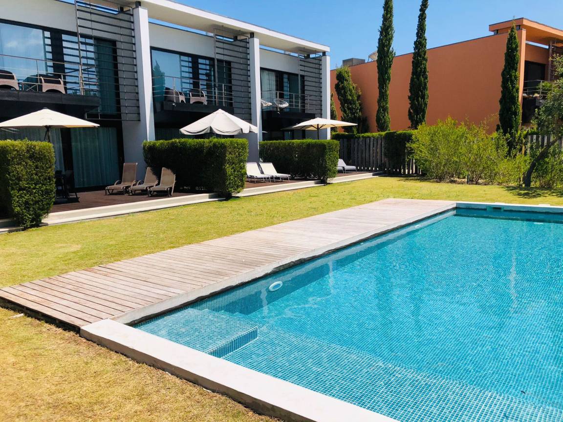 160 M² Apartment ∙ 3 Bedrooms ∙ 6 Guests - Setúbal