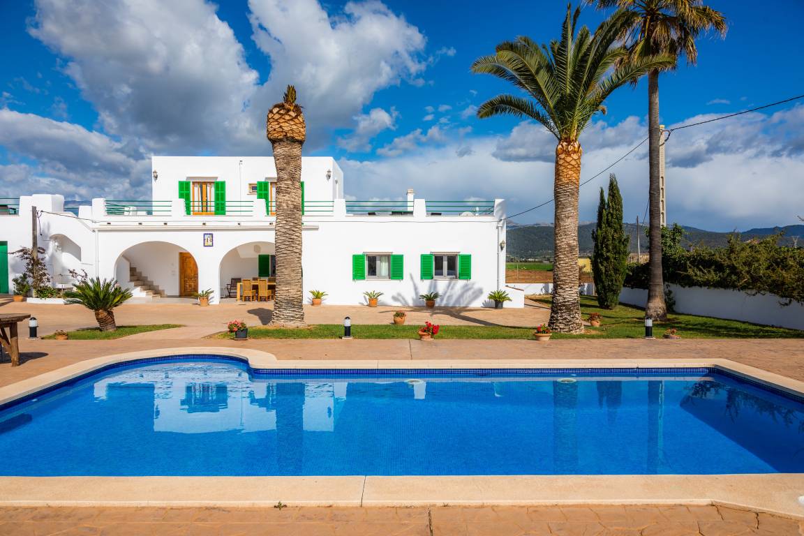 273 M² House ∙ 2 Bedrooms ∙ 4 Guests - Sa Pobla