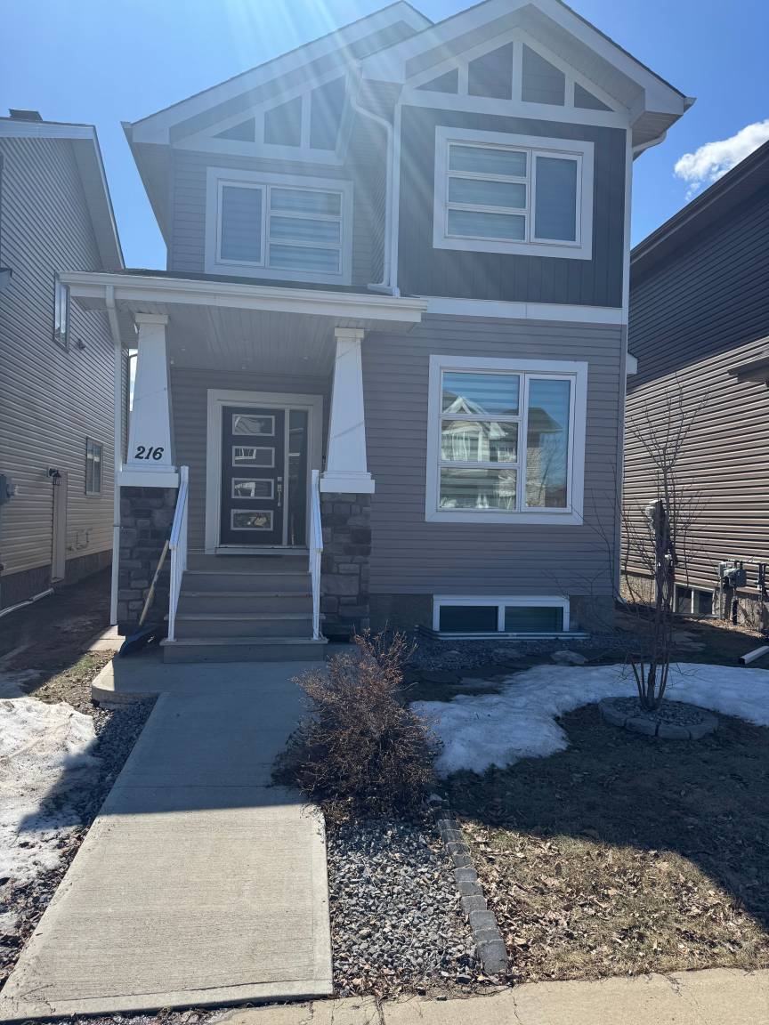 890 M² House ∙ 2 Bedrooms ∙ 4 Guests - Fort McMurray