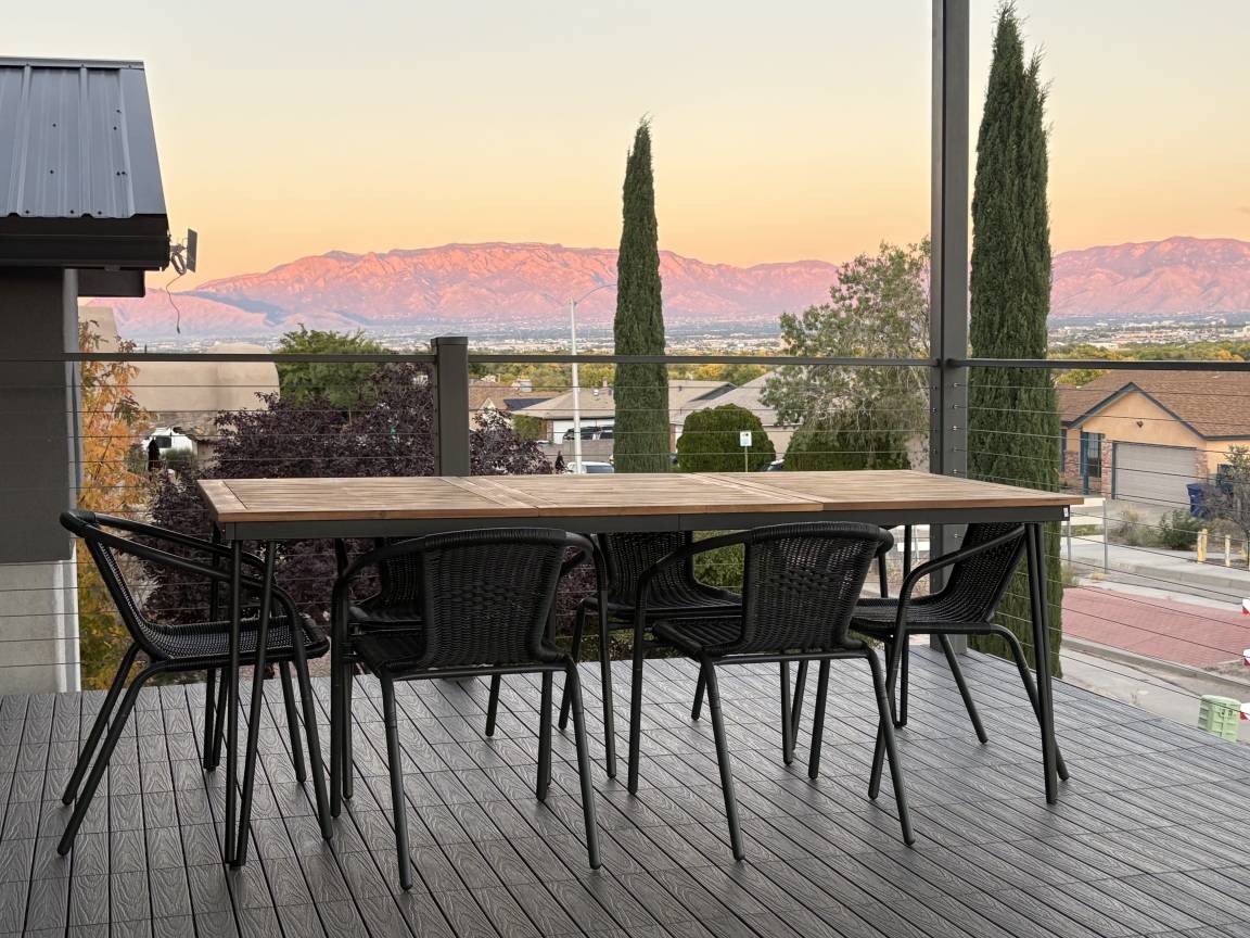 House ∙ 3 Bedrooms ∙ 13 Guests - Albuquerque, NM