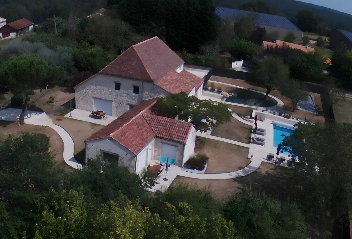 340 M² Ferienhaus ∙ 7 Schlafzimmer ∙ 17 Gäste - Bergerac