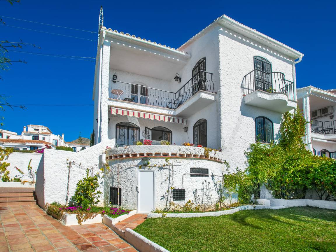 138 M² Huis ∙ 2 Slaapkamers ∙ 4 Gasten - Nerja