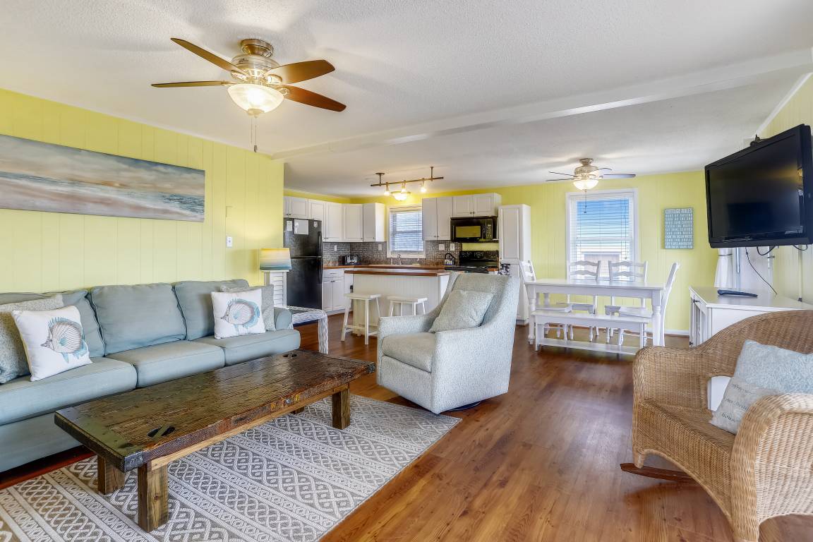 House ∙ 3 Bedrooms ∙ 7 Guests - Kill Devil Hills, NC