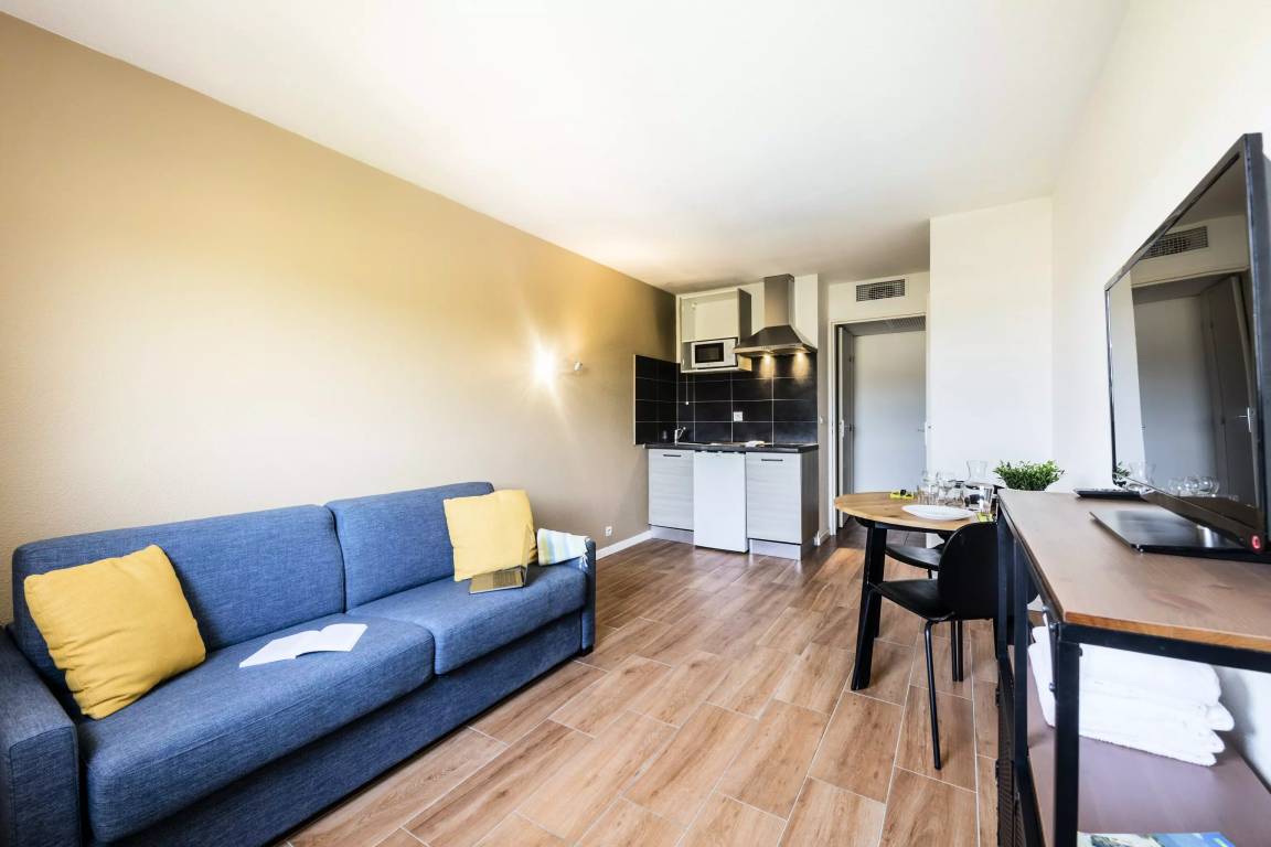 19 M² Studio ∙ 1 Chambre ∙ 2 Personnes - Pertuis