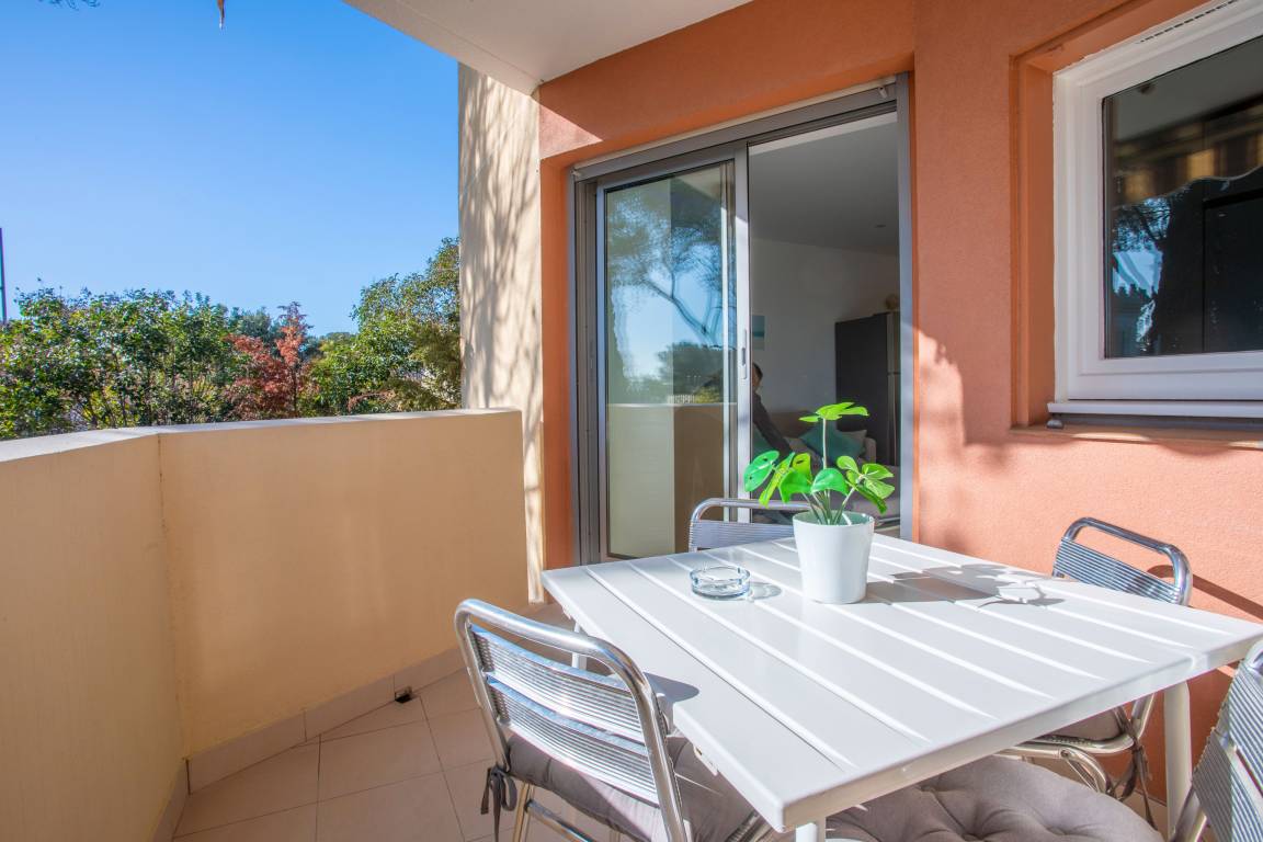 24 M² Appartement ∙ 1 Chambre ∙ 2 Personnes - Saint-Raphaël