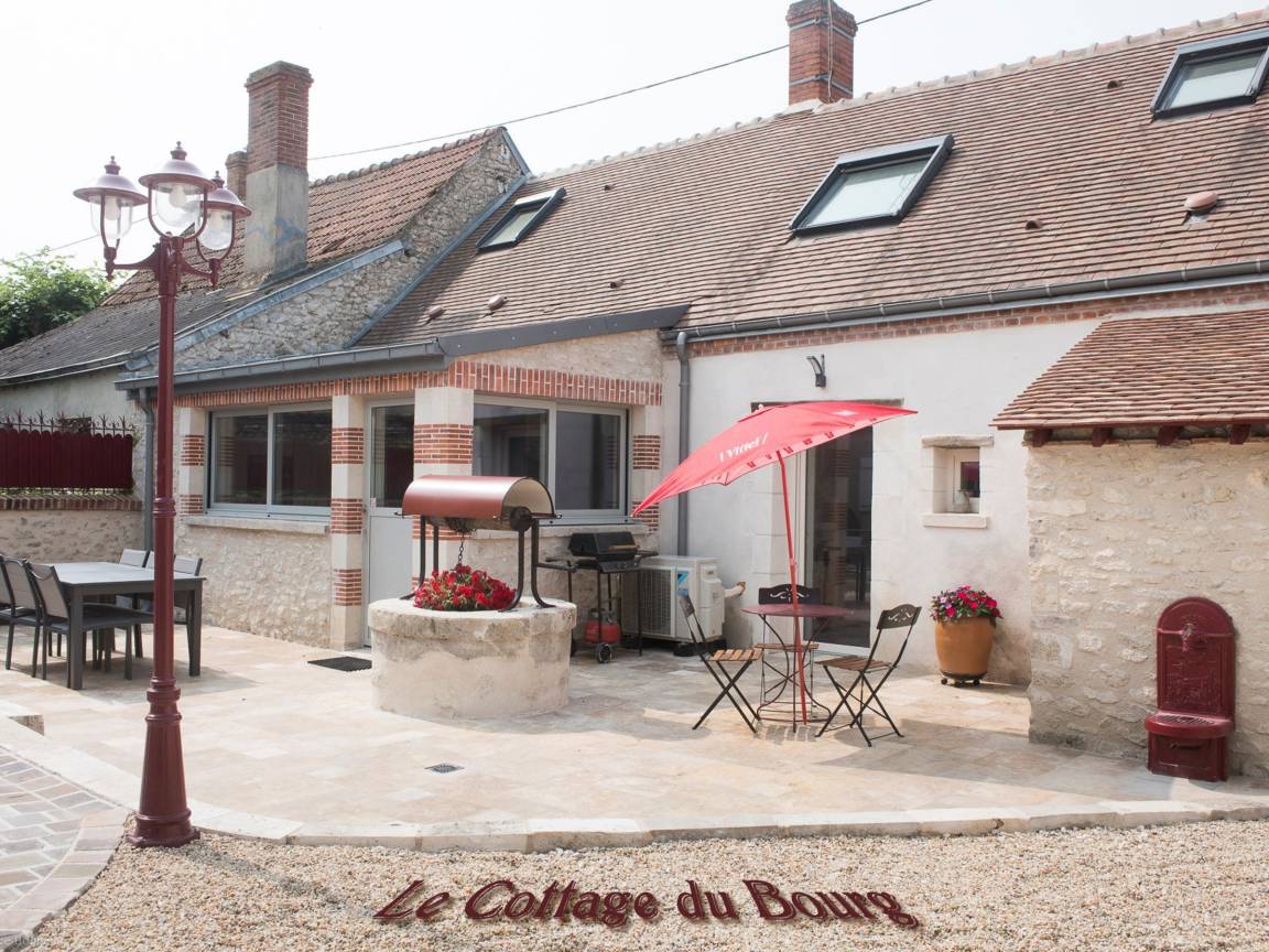 100 M² Cottage ∙ 4 Chambres ∙ 6 Personnes - Orléans