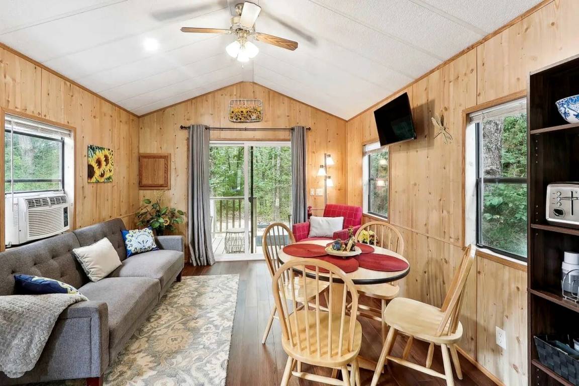 House ∙ 1 Bedroom ∙ 6 Guests - Cross Timbers State Park, Toronto