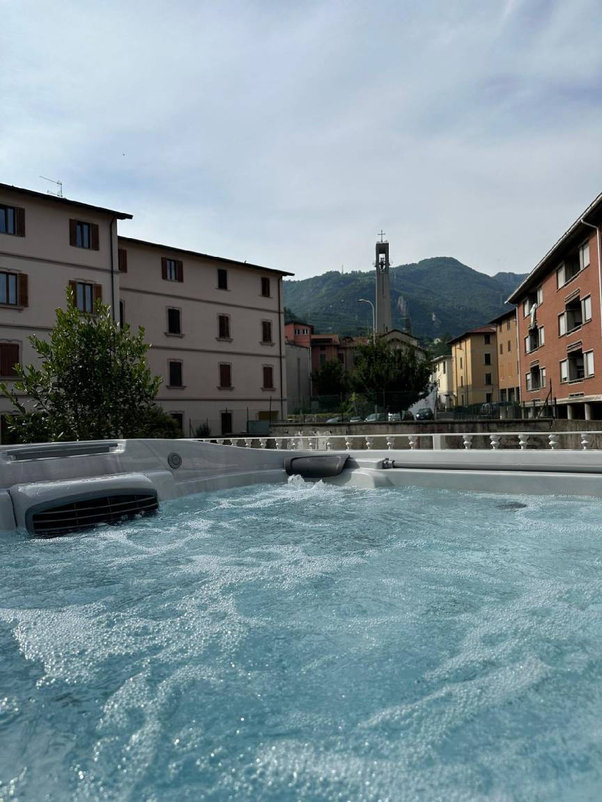 80 M² Apartment ∙ 2 Bedrooms ∙ 4 Guests - Lovere