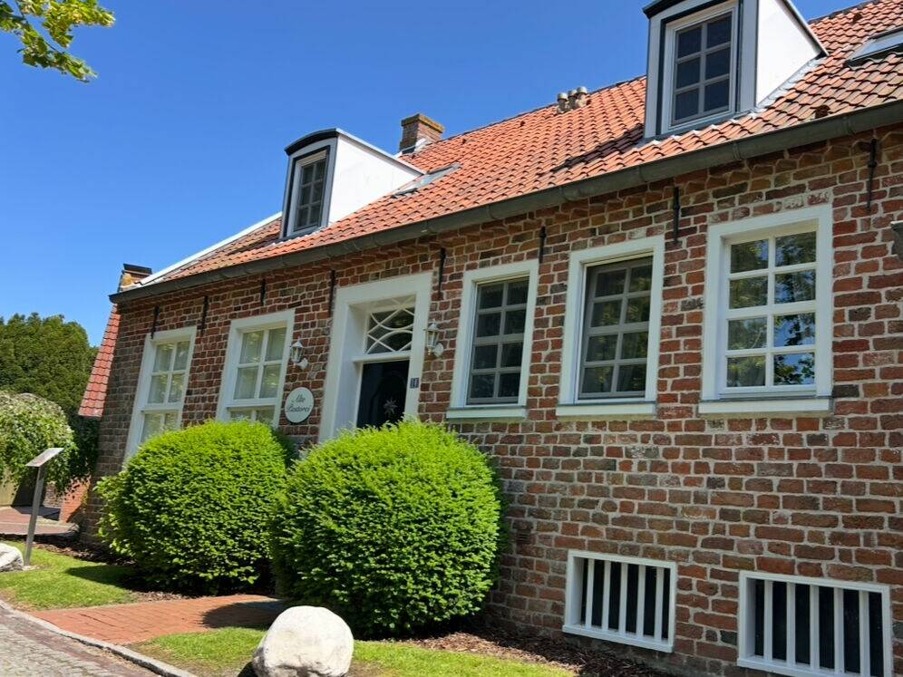 90 M² Appartement ∙ 2 Chambres ∙ 4 Personnes - Emden