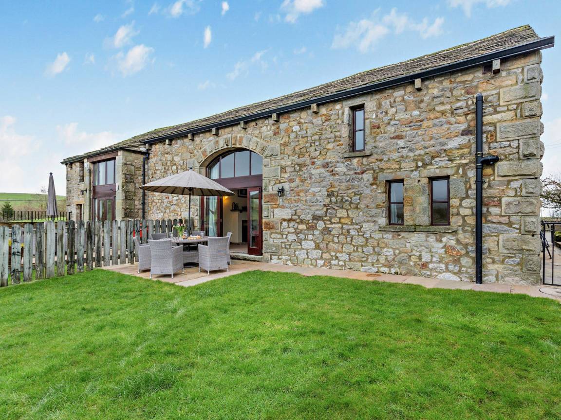 Cottage ∙ 3 Bedrooms ∙ 6 Guests - Settle