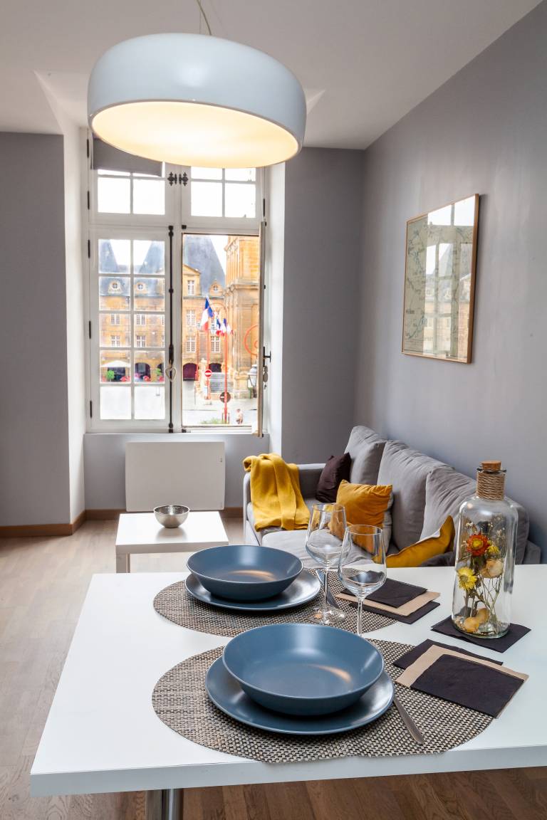 45 M² Appartamento ∙ 1 Camera Da Letto ∙ 4 Ospiti - Charleville-Mézières