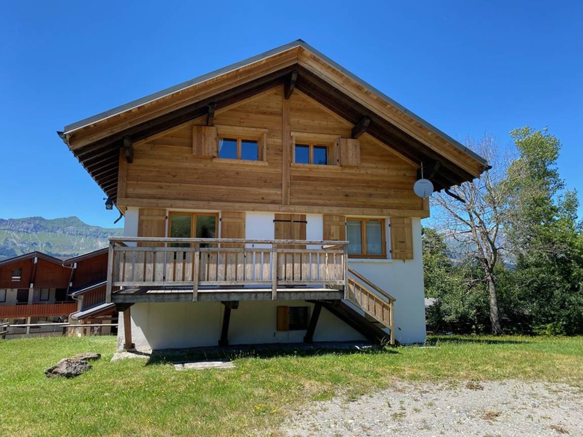 90 M² Chalet ∙ 4 Chambres ∙ 8 Personnes - Savoie