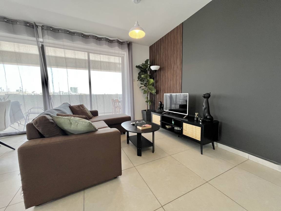 103 M² Apartment ∙ 2 Bedrooms ∙ 4 Guests - Larnaca