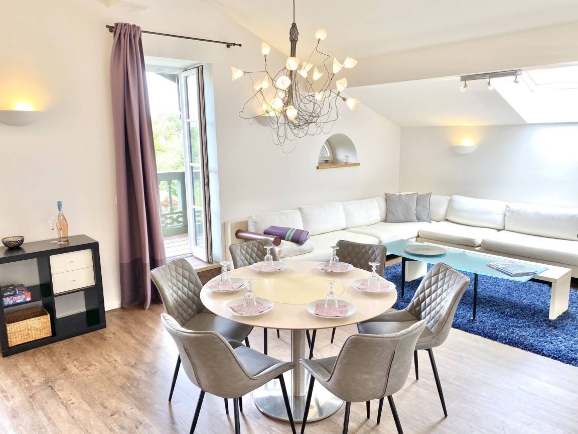172 M² Ferienwohnung ∙ 3 Schlafzimmer ∙ 6 Gäste - Bernau am Chiemsee