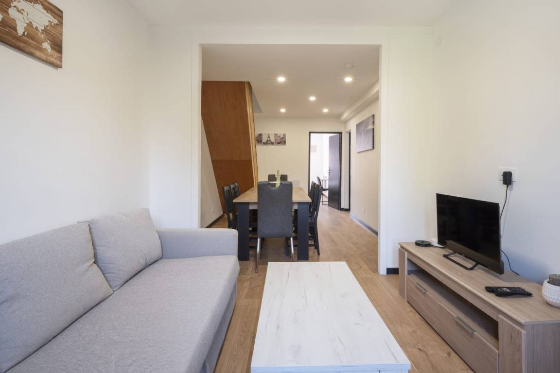 120 M² Apartamento ∙ 4 Habitaciones ∙ 10 Huéspedes - Thionville