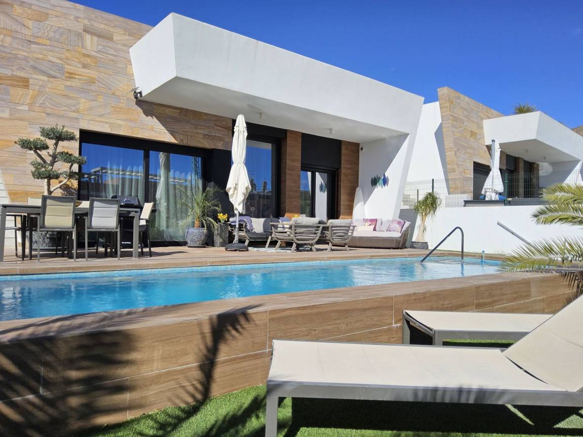 150 M² Villa ∙ 1 Bedroom ∙ 6 Guests - Villajoyosa