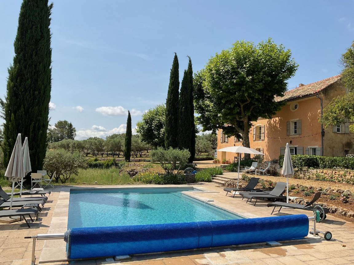 350 M² Ferienhaus ∙ 6 Schlafzimmer ∙ 12 Gäste - Cotignac