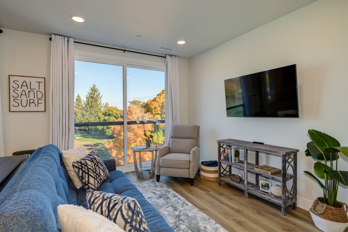 60 M² Apartment ∙ 1 Bedroom ∙ 4 Guests - Traverse City, MI