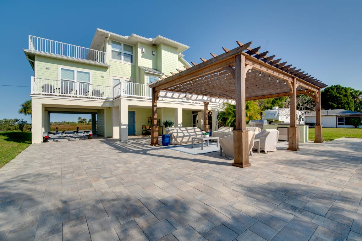 205 M² House ∙ 4 Bedrooms ∙ 8 Guests - Weeki Wachee, FL