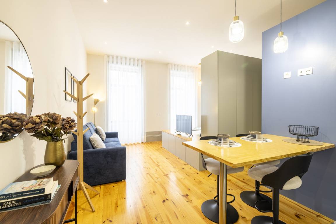 50 M² Estúdio ∙ 4 Hóspedes - Centro Region