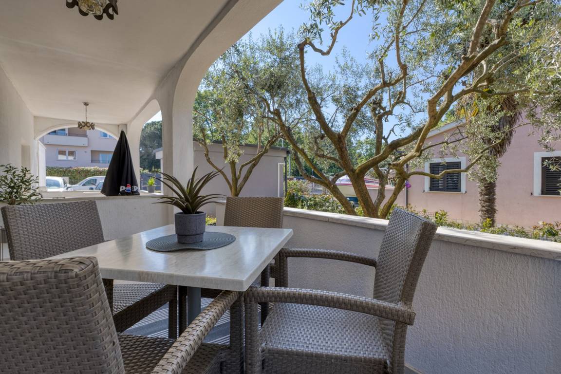 75 M² Apartment ∙ 2 Bedrooms ∙ 4 Guests - Poreč