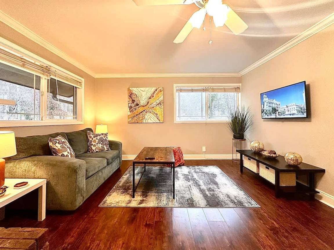 Apartment ∙ 1 Bedroom ∙ 2 Guests - Lake Lanier, Buford