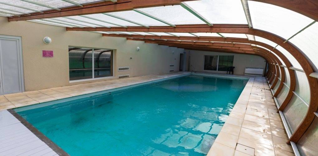 210 M² Maison De Vacances ∙ 5 Chambres ∙ 15 Personnes - Vierzon