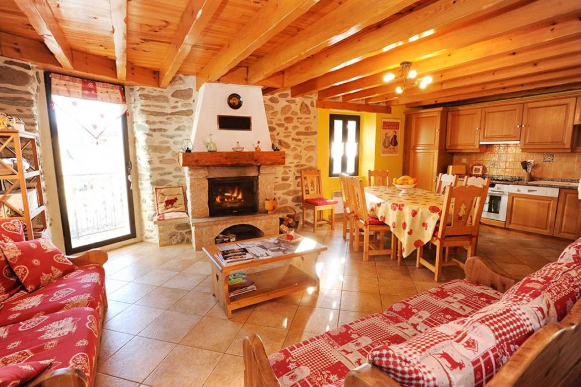 80 M² Gîte ∙ 3 Chambres ∙ 6 Personnes - Matemale