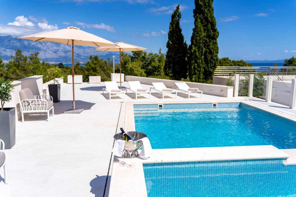 90 M² Apartamento ∙ 2 Habitaciones ∙ 4 Huéspedes - Brač