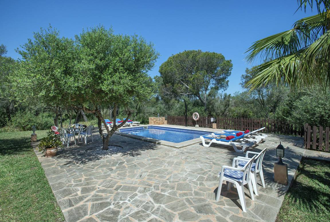 Villa ∙ 3 Bedrooms ∙ 6 Guests - Cala d'Or