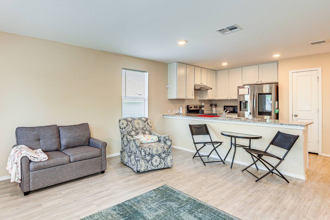 97 M² House ∙ 3 Bedrooms ∙ 5 Guests - Lackland AFB, TX