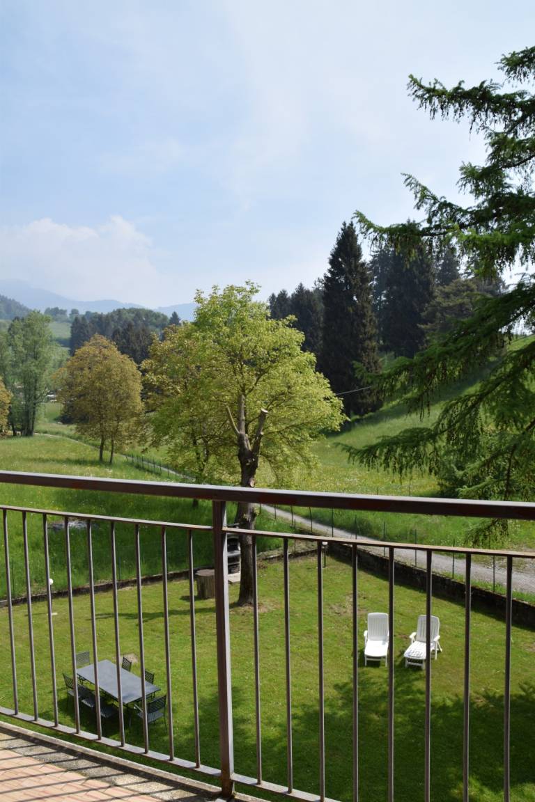 Apartment ∙ 2 Bedrooms ∙ 6 Guests - Castione della Presolana