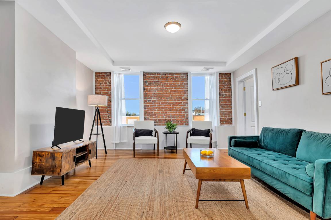 93 M² Apartment ∙ 3 Bedrooms ∙ 6 Guests - Troy, NY