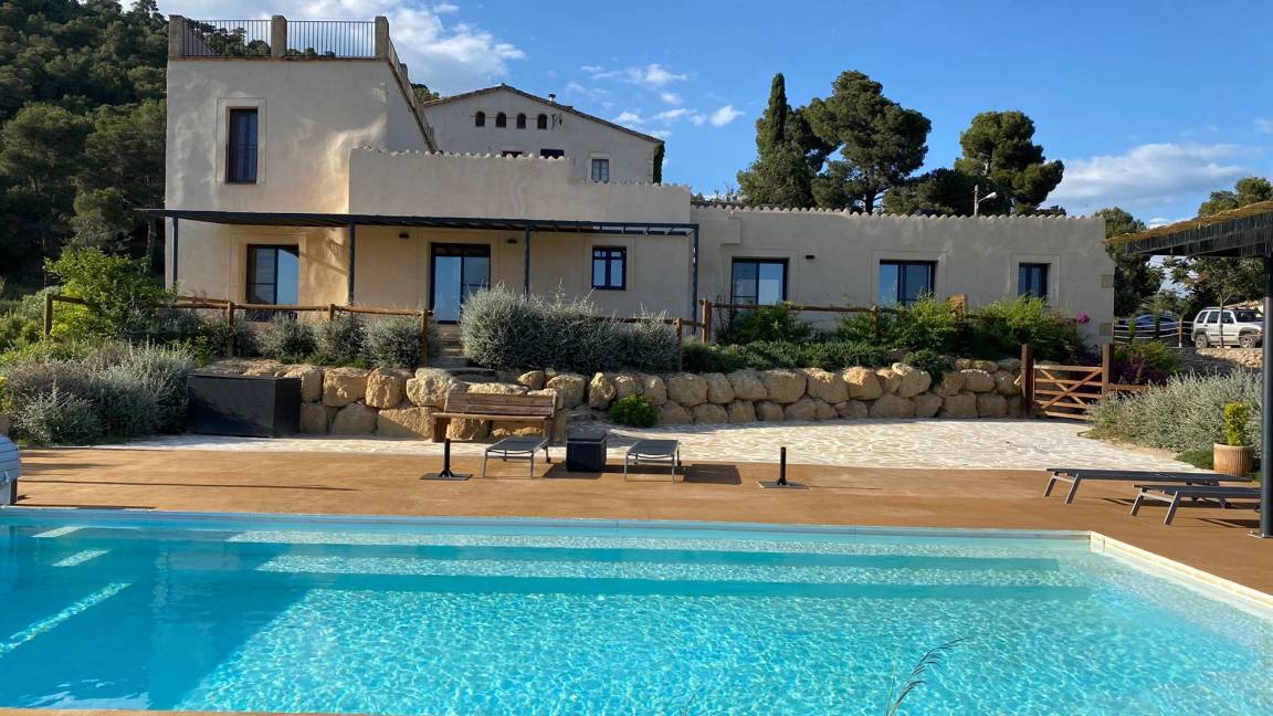 200 M² Villa ∙ 6 Habitaciones ∙ 12 Huéspedes - Vilafranca del Penedès
