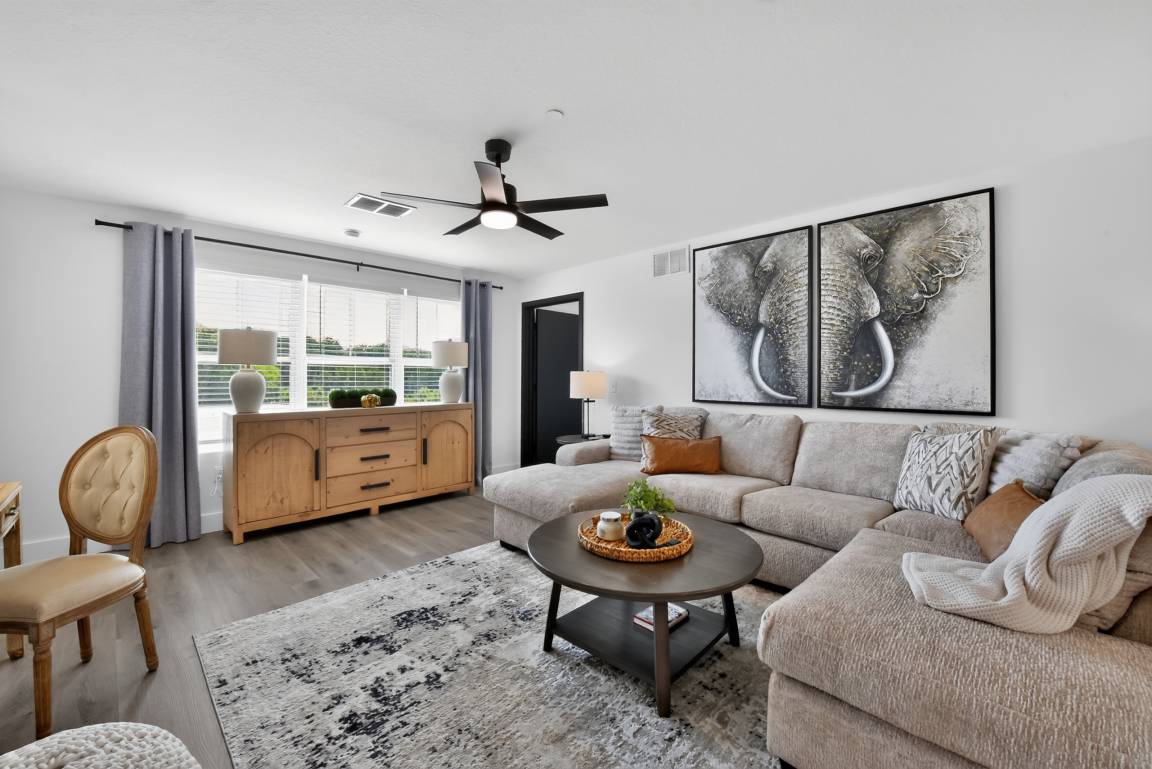 Condo ∙ 3 Bedrooms ∙ 10 Guests - Tuscaloosa, AL