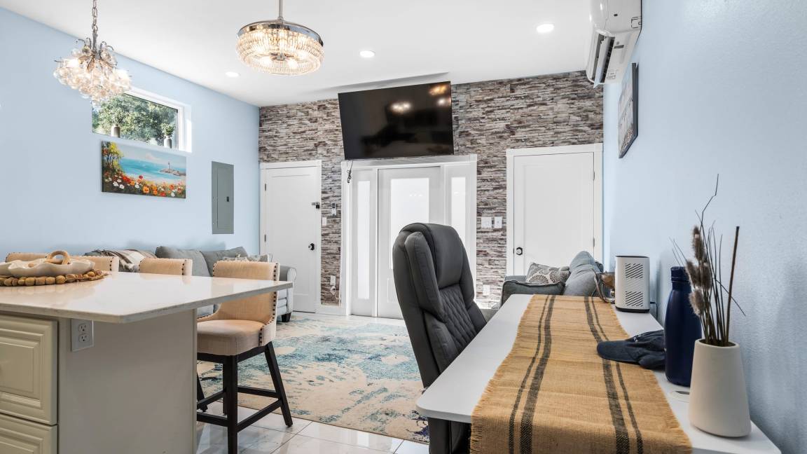 81 M² Ferienhaus ∙ 1 Schlafzimmer ∙ 4 Gäste - Pensacola, FL