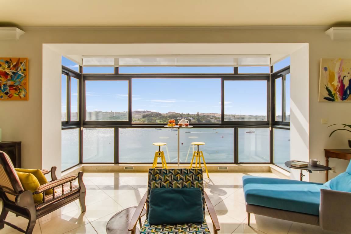 150 M² Apartment ∙ 2 Bedrooms ∙ 4 Guests - Valletta