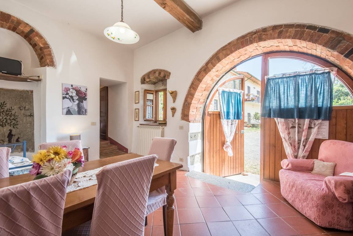 75 M² Casa Rural ∙ 2 Habitaciones ∙ 6 Huéspedes - Arezzo