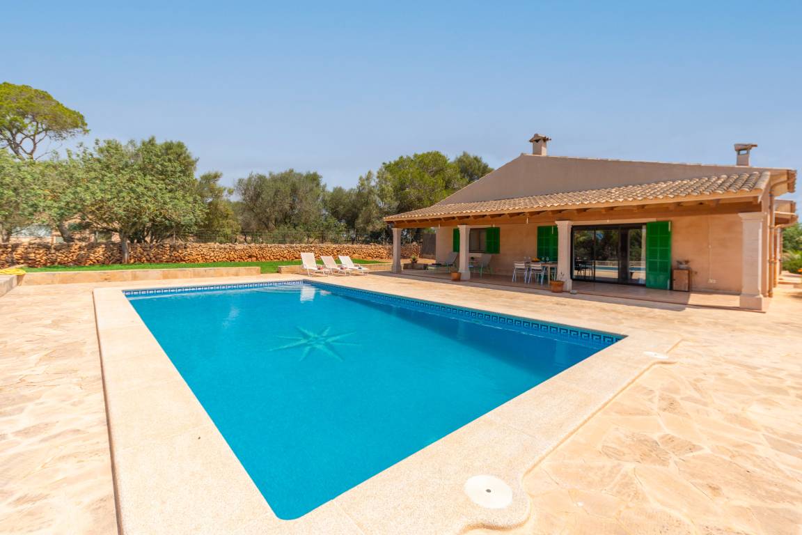 115 M² Villa ∙ 2 Bedrooms ∙ 4 Guests - Ses Salines
