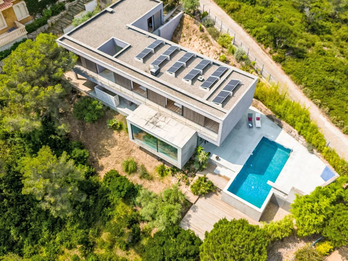 270 M² Villa ∙ 4 Makuuhuonetta ∙ 10 Vierasta - Sa Tuna