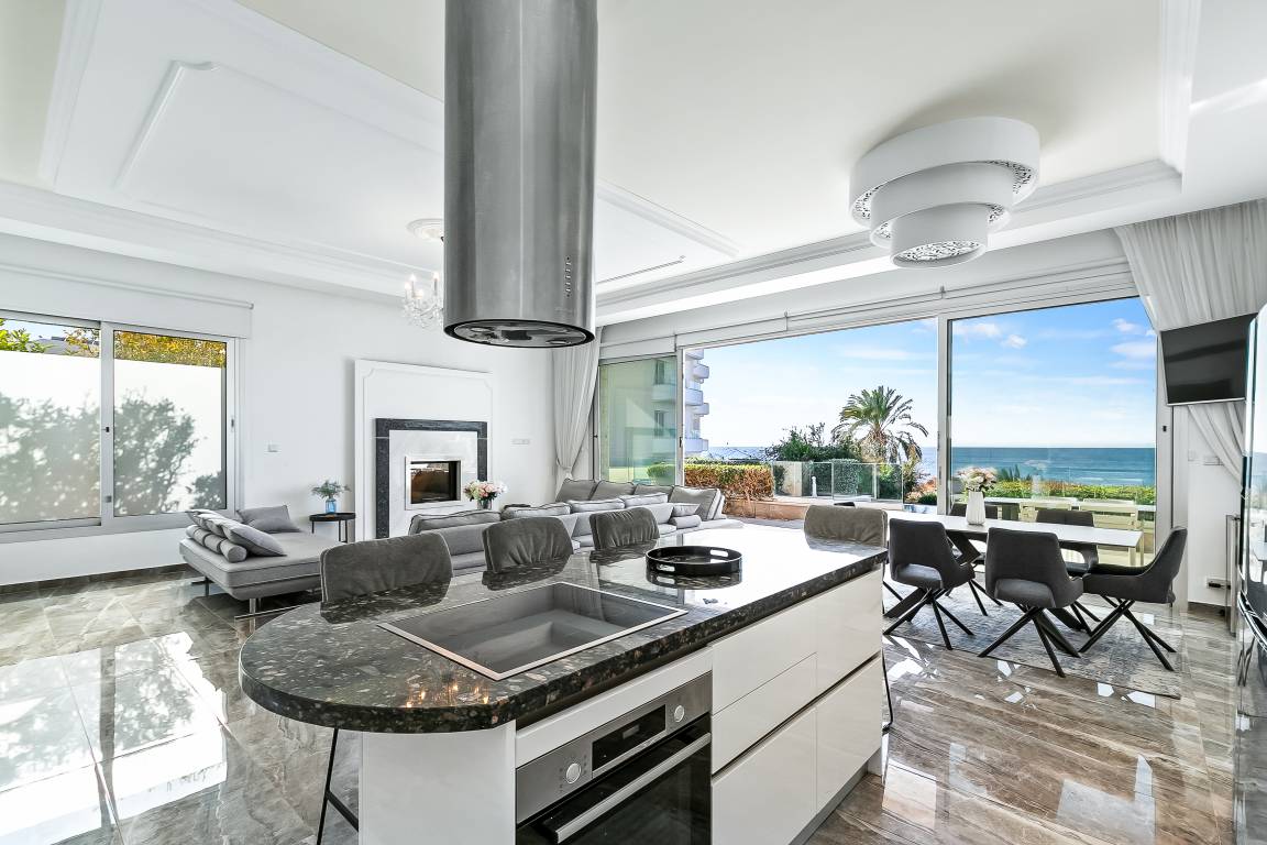 Villa ∙ 3 Bedrooms ∙ 6 Guests - Paphos