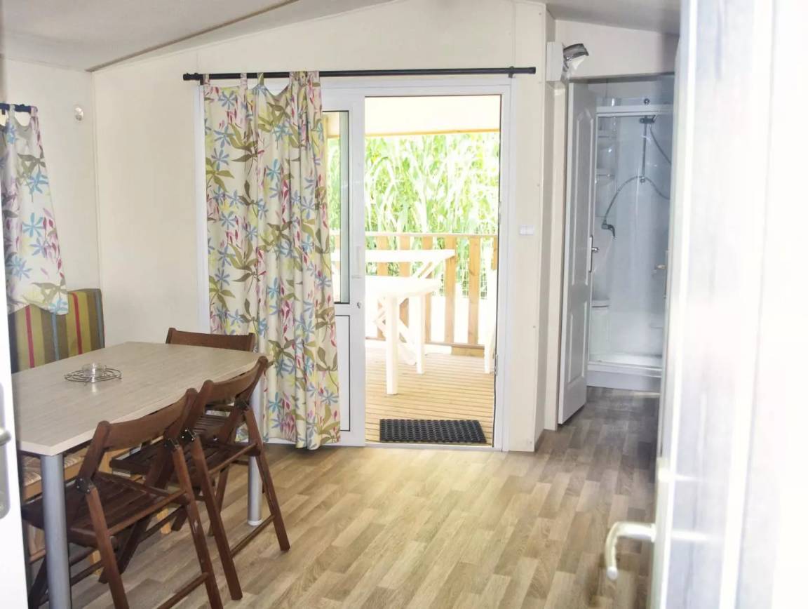 27 M² Mobil-home ∙ 2 Chambres ∙ 5 Personnes - Le Lavandou