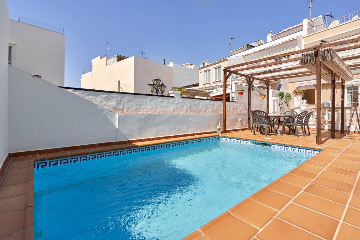 90 M² Apartamento ∙ 3 Habitaciones ∙ 6 Huéspedes - Nerja